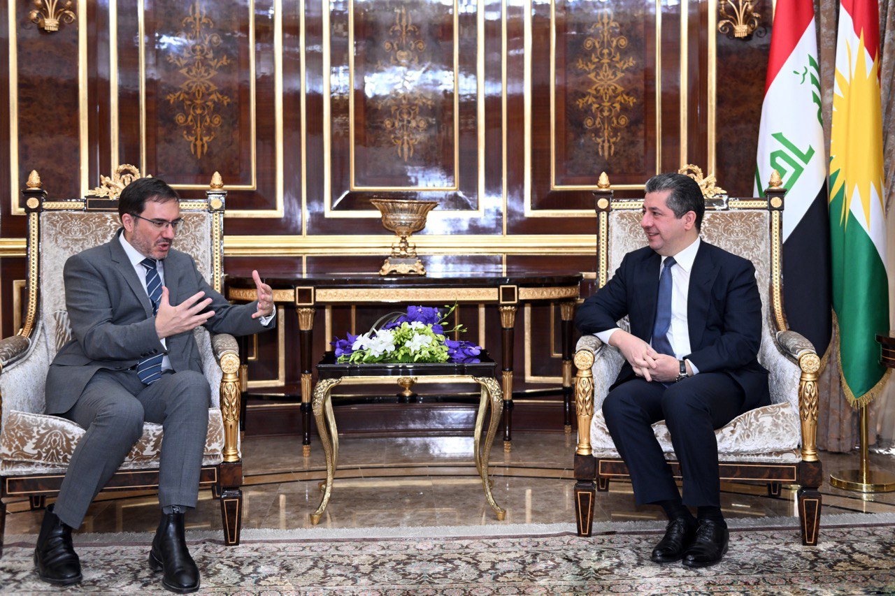 Prime Minister receives British Ambassador to Iraq